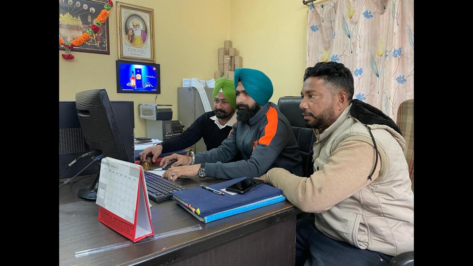 Rendered ‘jobless’, factory workers stare at bleak future | Hindustan Times