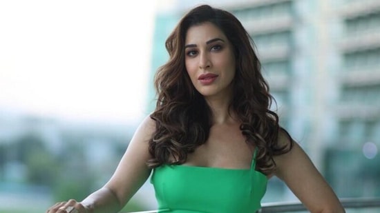 Sophie Choudry reacts to comment on her accent, says she is 'born and ...