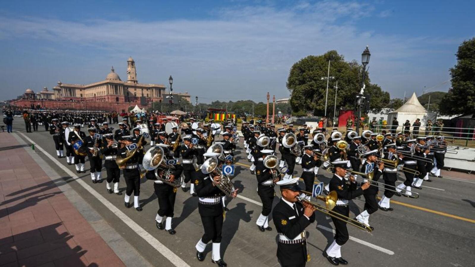 16 states, UTs set to join parade on Republic Day | Latest News Delhi ...