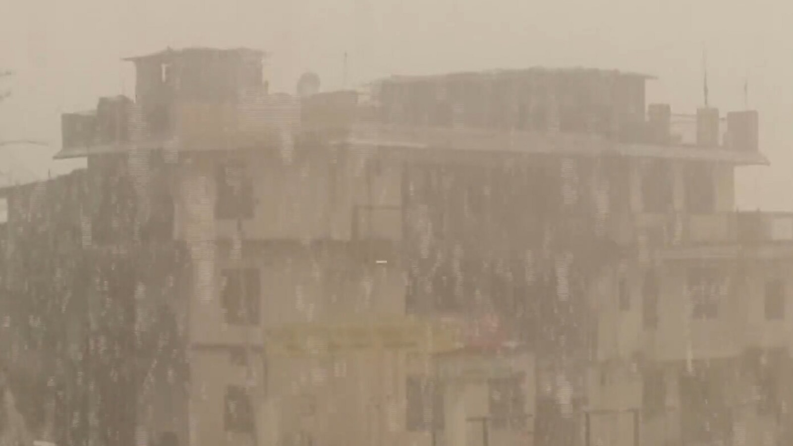 Amid land subsidence crisis, Joshimath gets fresh snowfall; rain alert ...