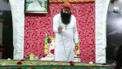 Swati Maliwal reacts as Ram Rahim cuts cake with sword, video goes ...