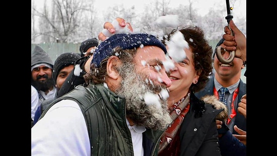 Bharat Jodo Yatra: Rahul, Priyanka snowball fight warms hearts ...