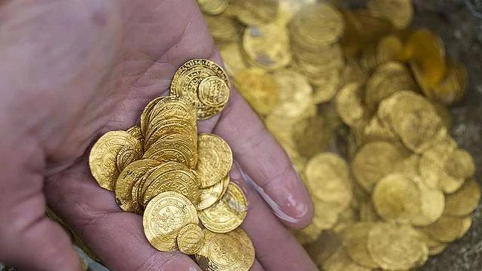Seized gold, currency go missing from Goa court - Hindustan Times