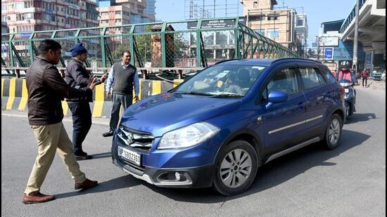 Fines of ₹115 crore still unpaid, Noida traffic police to start seizing ...