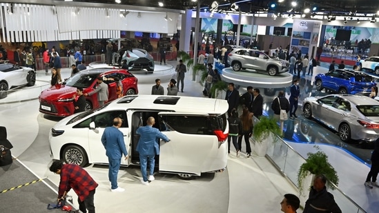 Automobile retail sales up 14%, cross 18 lakh mark in January: Report ...
