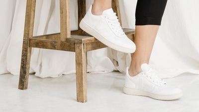 White shoes for women are popular, go well with most outfits | HT Shop Now