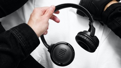 JBL Bluetooth headset vs competitors: Buyer's guide | HT Shop Now