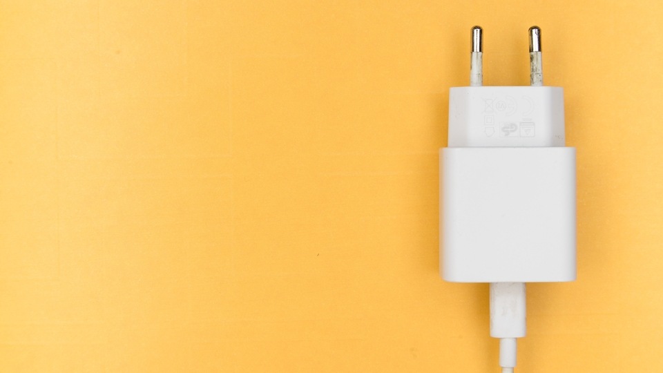 5 best micro-USB chargers: Fast and reliable charging solutions | HT ...