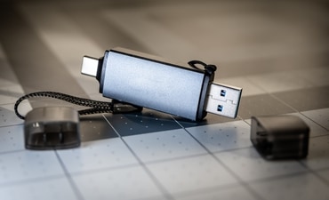 Top 5 OTG pen drives for convenient data transfer and storage | HT Shop Now