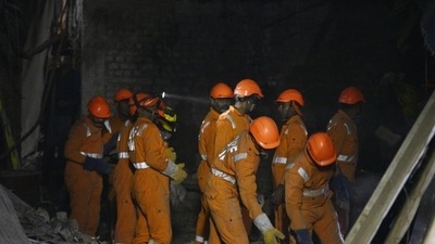 Labourers trapped under soil at construction site in Mangaluru, rescue ...