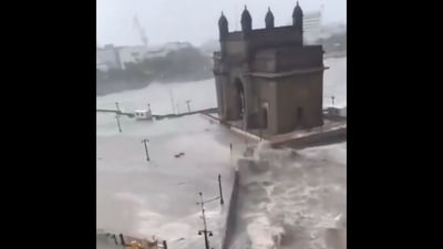 Gateway of India flooded as heavy rains lash Mumbai, old video goes ...