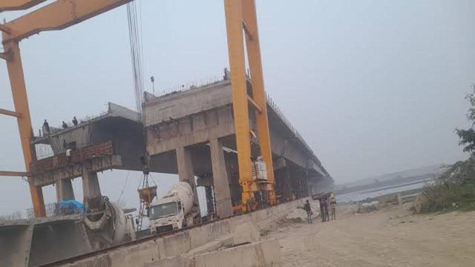 DM seeks farmers’ consent to acquire land for Manjhawali bridge over ...