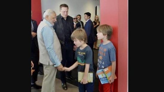 9-year-old picture of PM Modi with Elon Musk’s kids goes viral, tech ...