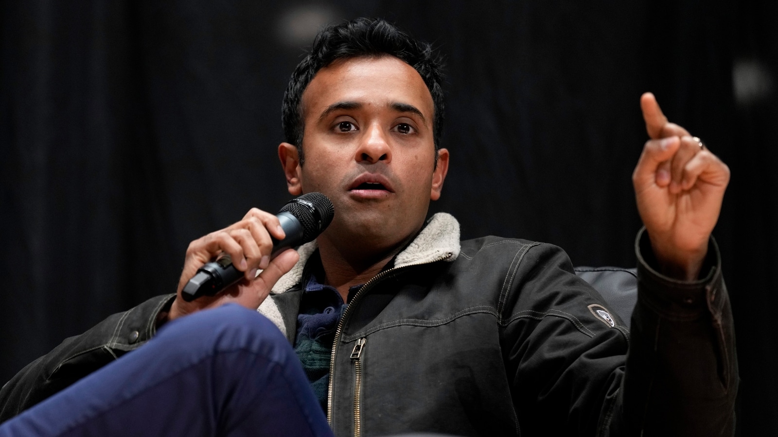 Vivek Ramaswamy takes brutal jibe at ‘aged puppet’ Biden by comparing ...