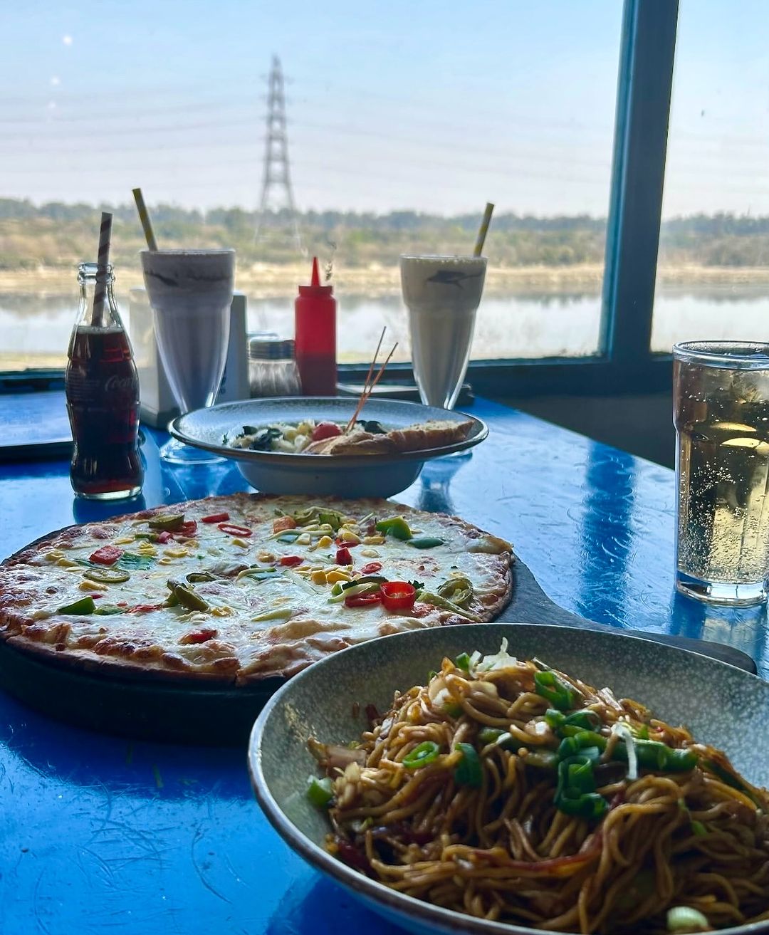 5 eateries to experience monsoon in Delhi | Hindustan Times