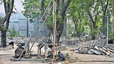 Plans for parking lot under Patwardhan Park shelved | Mumbai news