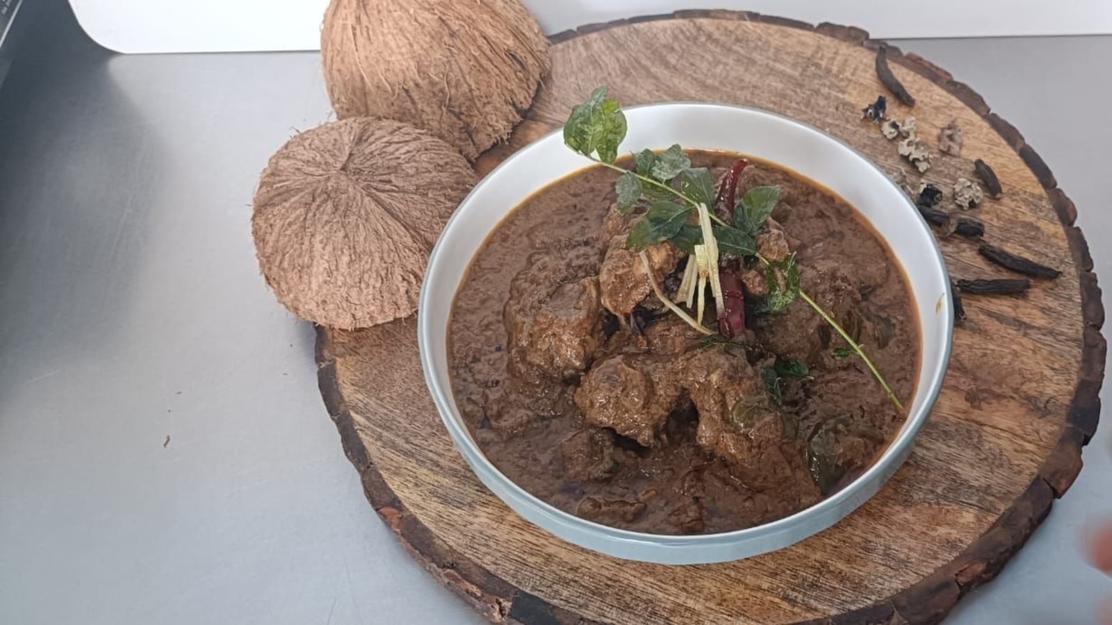 Too lazy to step out this Sunday? Savour traditional South Indian ...