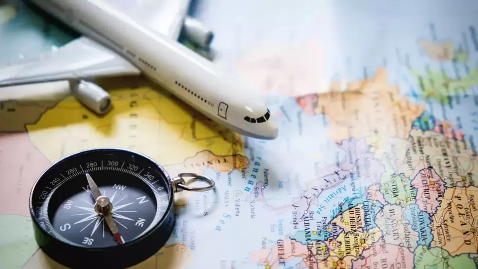 ವಿಮಾನ ಟಿಕೆಟ್‌ ಬುಕ್‌ ಮಾಡುತ್ತಿದ್ದೀರಾ? ಹಾಗಿದ್ರೆ ಈ ಕ್ರಮ ಅನುಸರಿಸಿದ್ರೆ ನಿಮ್ಮ ...