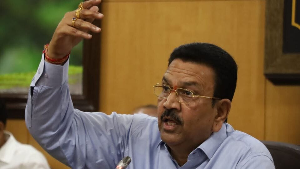 C C Patil: 'ಕಾಂಗ್ರೆಸ್ ತಾಳಕ್ಕೆ ಕುಣಿಯುವುದು ಬಿಟ್ಟು ಗುತ್ತಿಗೆದಾರರ ...