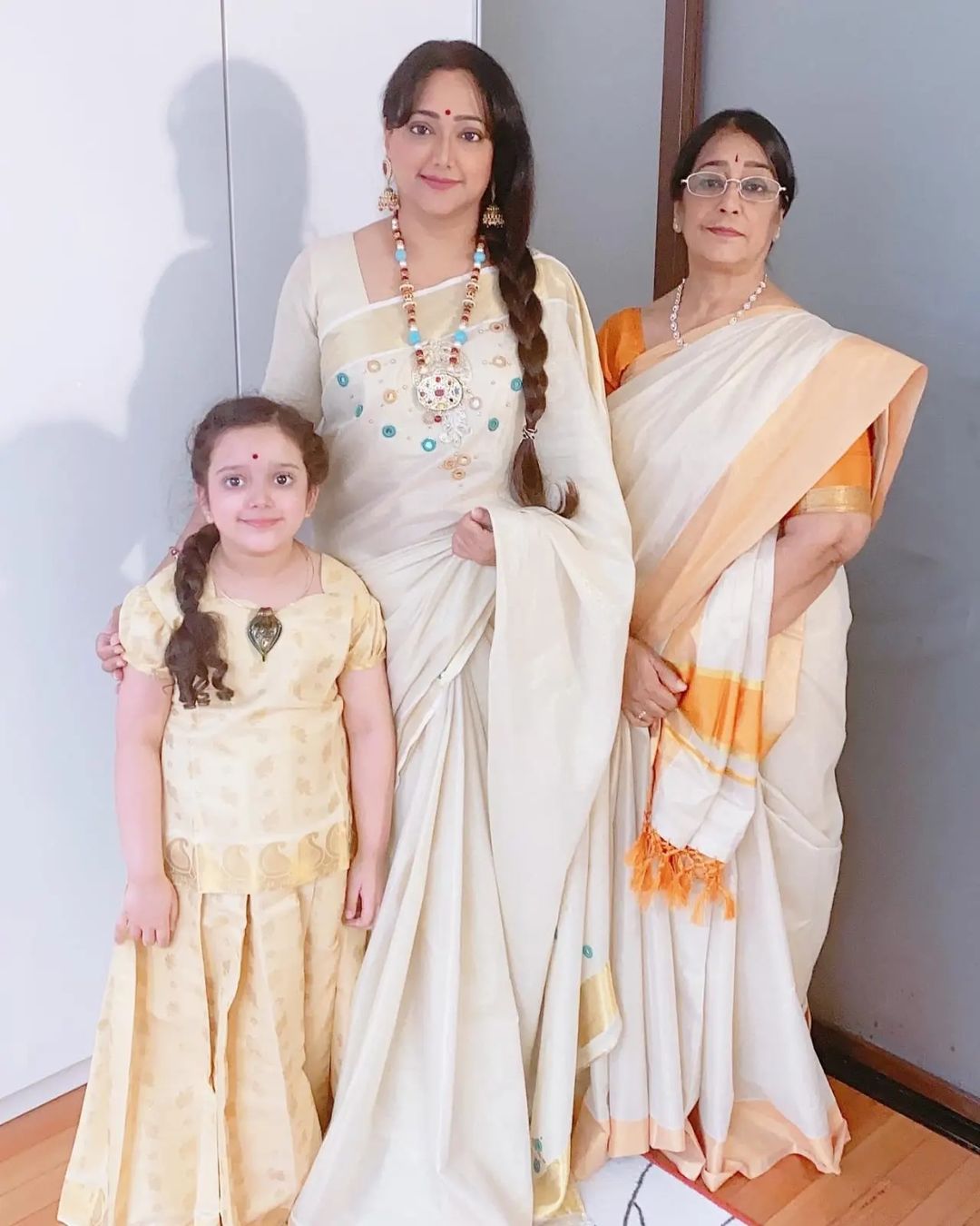 Manya Naidu Family: ಅಮೆರಿಕಾದಲ್ಲಿ ನೆಲೆಸಿರುವ ನಟಿ ಮಾನ್ಯಾ ನಾಯ್ಡು ಫ್ಯಾಮಿಲಿ ...