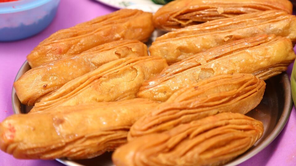 Madata Kaja Recipe: ಆಂಧ್ರ ಫೇಮಸ್‌ ಮಡತ ಕಾಜಾ ರೆಸಿಪಿ..ಈ ಜ್ಯೂಸಿ ಸ್ವೀಟನ್ನು ...