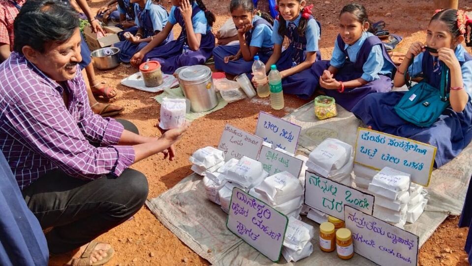 Makkala Sante: ಸಾಲಿಗೆ ಬಂದ ಅಂಕಿ ಕಲಿ; ಸಂತಿ ಮಾಡಿ ಲೆಕ್ಕ ಕಲಿ - ಶಾಲಾ ...