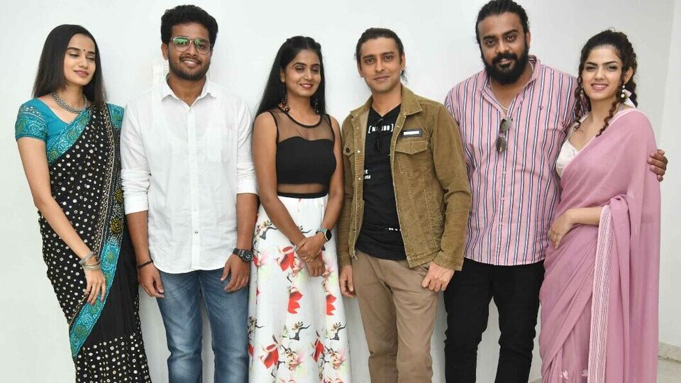 Hosa Dinachari Ready to Release: ಸಾಫ್ಟ್‌ವೇರ್‌ ಟು ಸ್ಯಾಂಡಲ್‌ವುಡ್‌.. ಇದು ಮೂವರು ಟೆಕ್ಕಿಗಳ ‘ಹೊಸ ದಿನಚರಿ’..