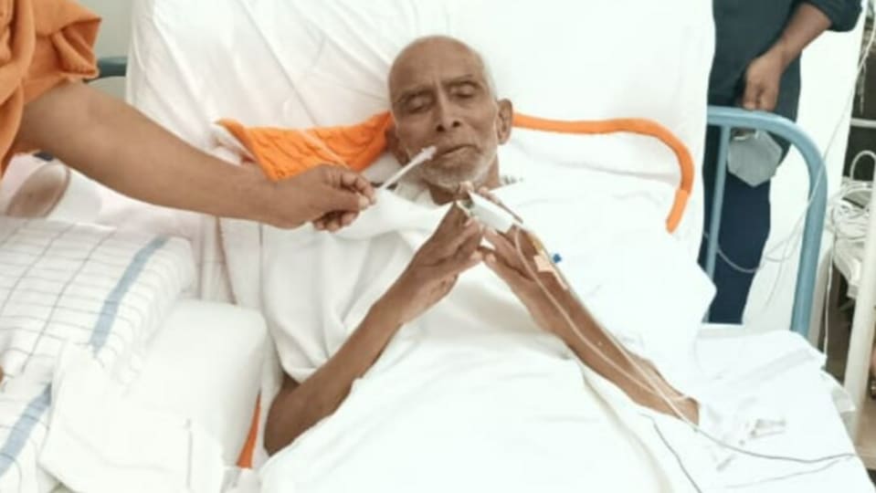 Siddheshwar Swamiji Health condition: ವಿಜಯಪುರ ಜ್ಞಾನಯೋಗಾಶ್ರಮದ ಸಿದ್ದೇಶ್ವರ ...