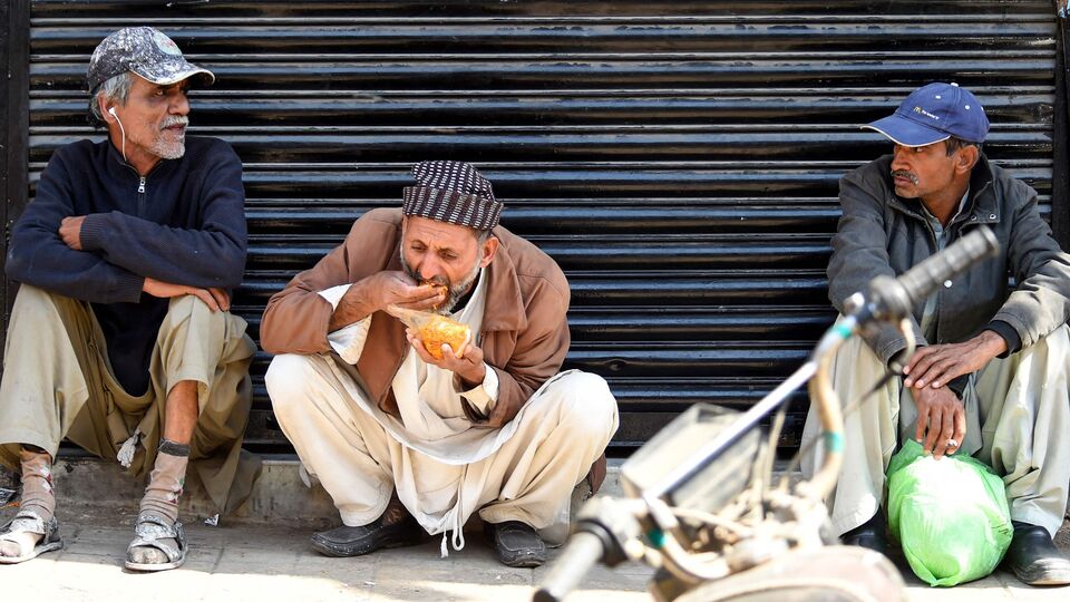 Pakistan Economic crisis: ಪಾಕಿಸ್ತಾನದಲ್ಲಿ ಆರ್ಥಿಕ ಬಿಕ್ಕಟ್ಟು; ಹಣಕಾಸಿನ ...