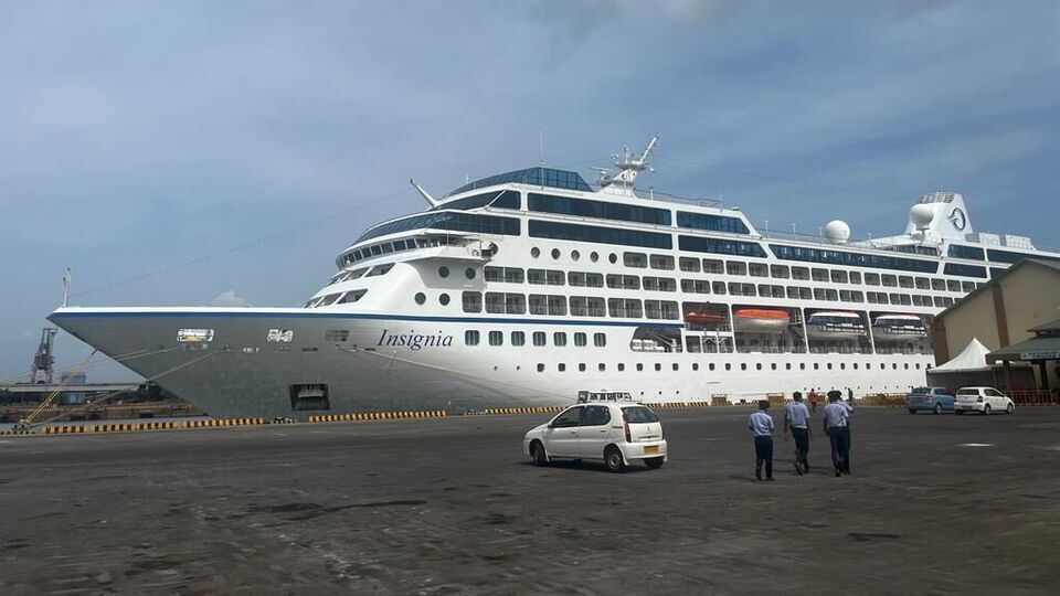 MV INSIGNIA: ಮಂಗಳೂರು ಬಂದರಿಗೆ ಆಗಮಿಸಿದ 7ನೇ ವಿಹಾರನೌಕೆ; ಹೀಗಿದೆ ಇದರ ಸಾಮರ್ಥ್ಯ ...