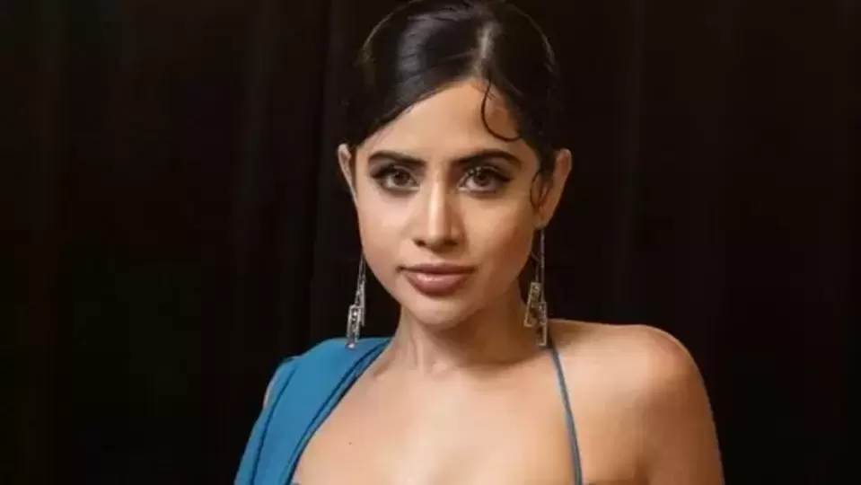 Urfi Javed: उर्फी जावेदला झालाय लॅरिन्जायटिस, जाणून घ्या आजाराची लक्षणे ...