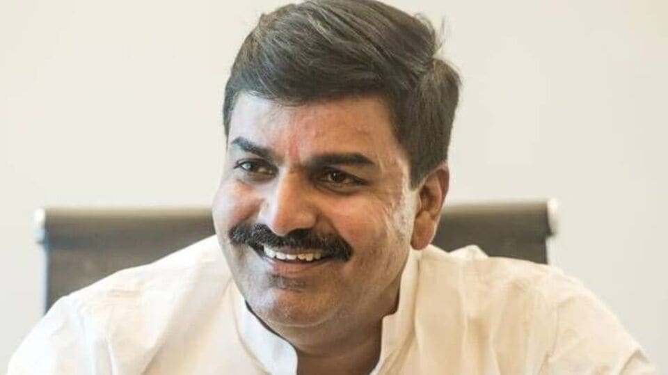 राहुल शेवाळे यांच्या अडचणी वाढणार?; लैंगिक अत्याचार प्रकरणी शिवसेनेने घेरले