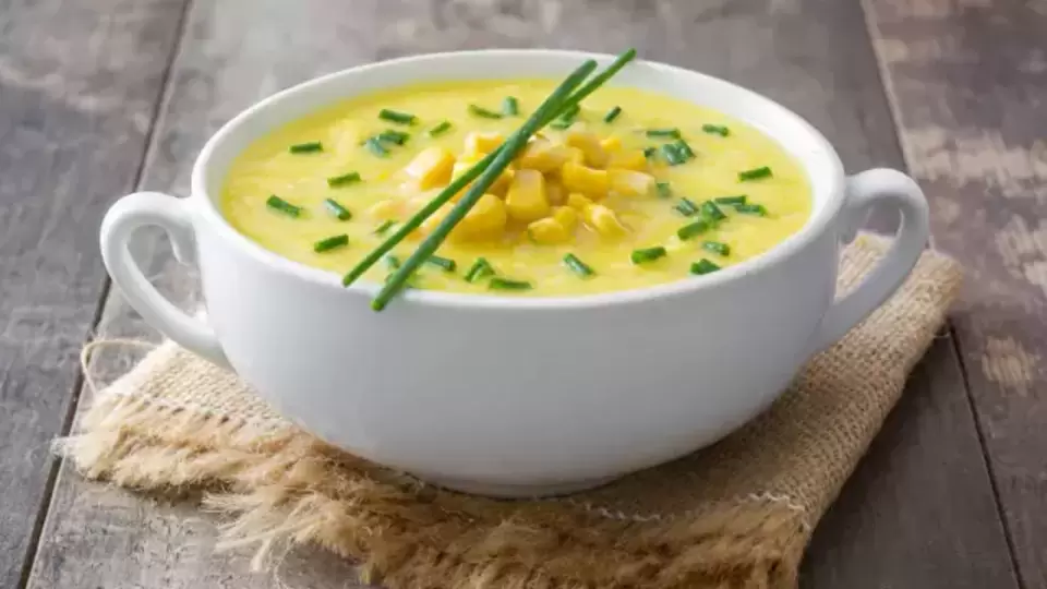 Shorba Recipe: रेस्टॉरंट स्टाईने बनवा कॉर्न शोरबा, मुलही खातील आवडीने