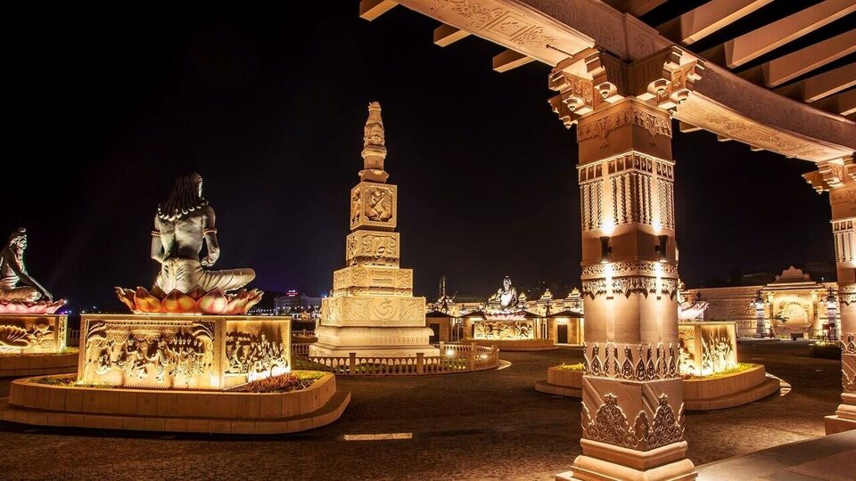 Ujjain Temple : या मंदिरात एकाच वेळेस तब्बल ६ हजार भाविक जेवणार, रोज एक ...