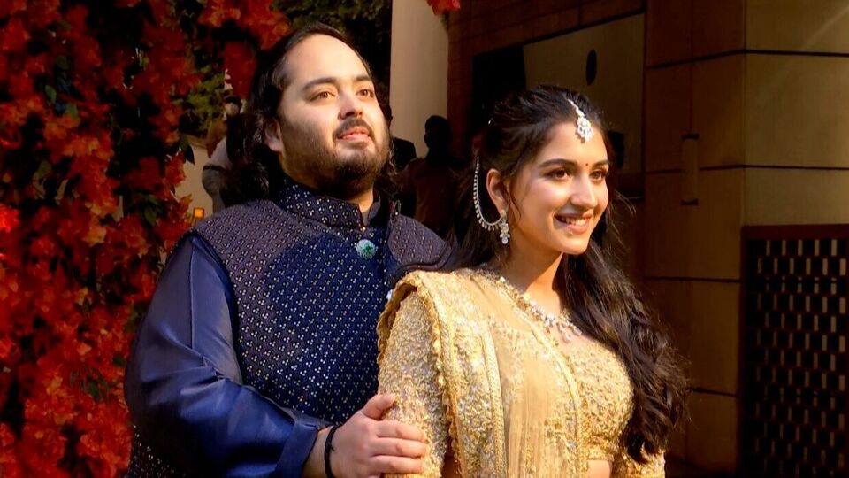 Anant Radhika Engagement : अनंत - राधिका यांचा साखरपुडा संपन्न, नीता ...