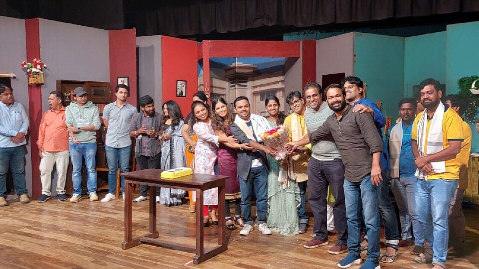 Marathi Natak: हटके कथानक अन् धमाल नाटक; 'प्रेम करावं पण जपुन'चा सुवर्ण ...