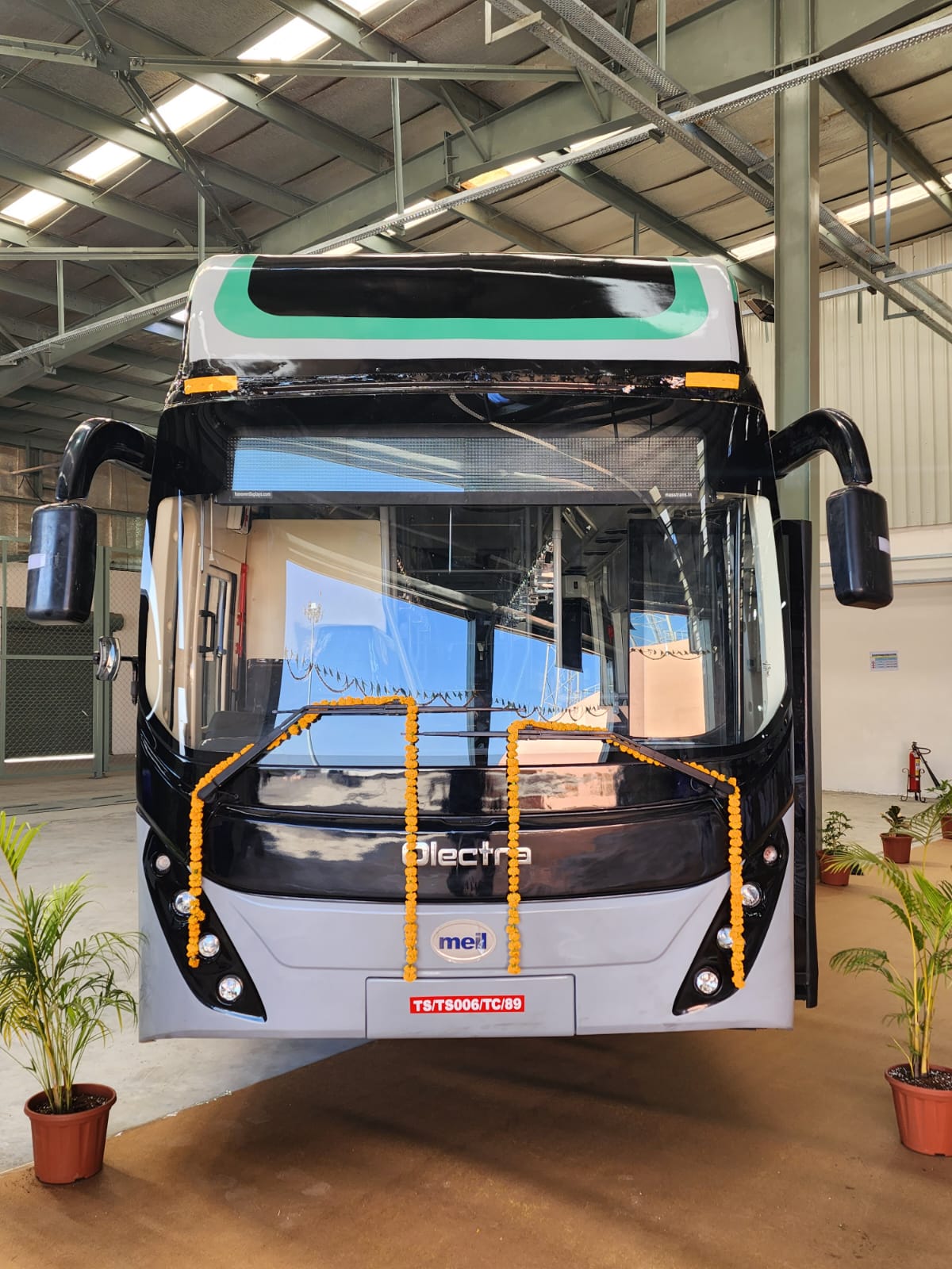 Hydrogen Buses : भारतातील रस्त्यावर धावणार हायड्रोजनवर चालणाऱ्या बसेस ...