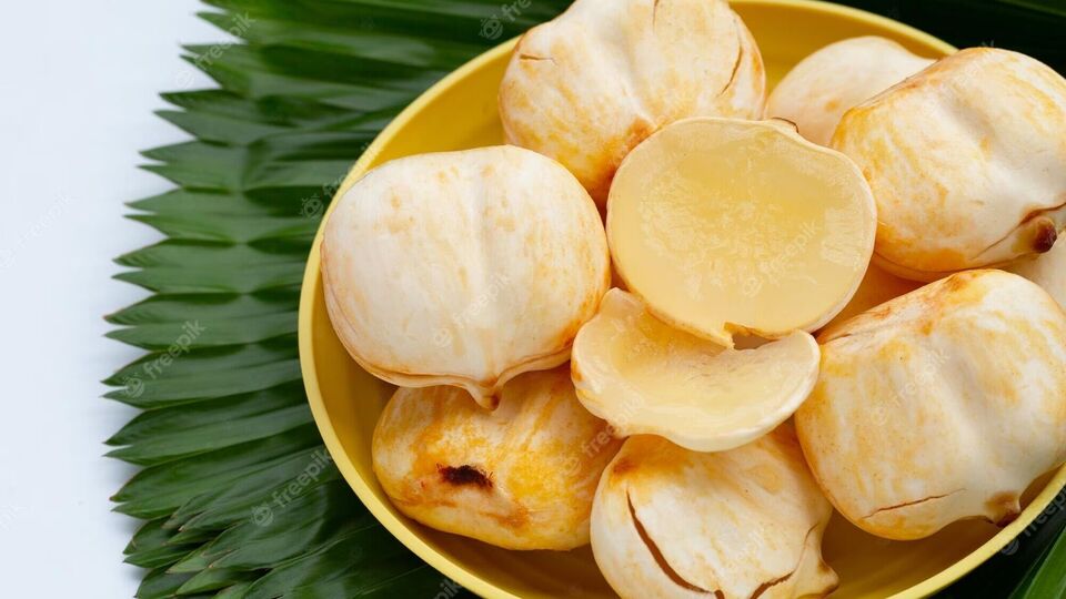 Tadgola Fruit Benefits: नारळाच्या पाण्यापेक्षा जास्त फायदेशीर ताडगोळे!