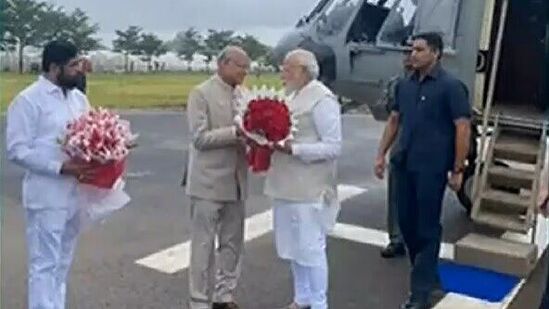 Modi In Pune : पीएम नरेंद्र मोदी पुण्यात दाखल; शहराला छावणीचं स्वरुप, प्रत्येक चौकात पोलीस बंदोबस्त