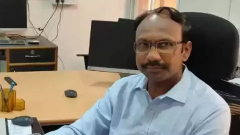 Pune ACB Action : पुण्यात शिक्षणाचा बाजार! पालिकेच्या वैद्यकीय विद्यालयाच्या प्रवेशासाठी डीनने ...