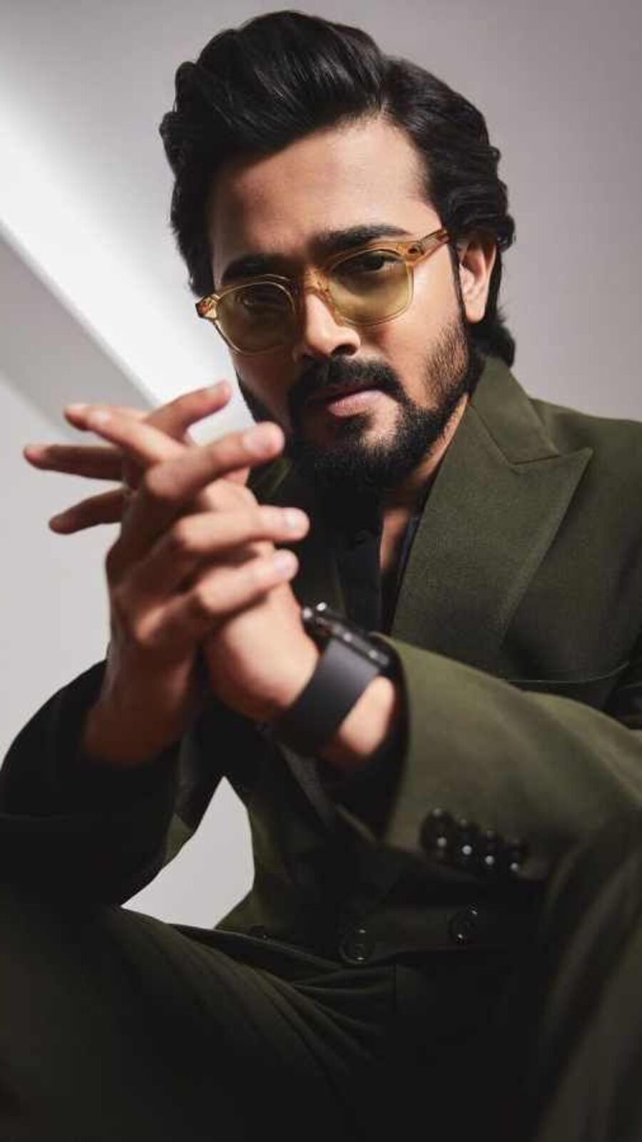 भुवन बामचं नेटवर्थ माहितीय का?