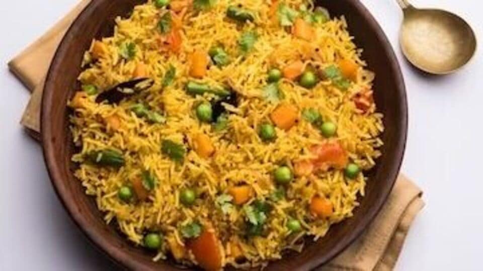Shevaya Upma: दिवसाची सुरुवात करा शेवयांच्या उपम्याने, आहे हेल्दी आणि ...