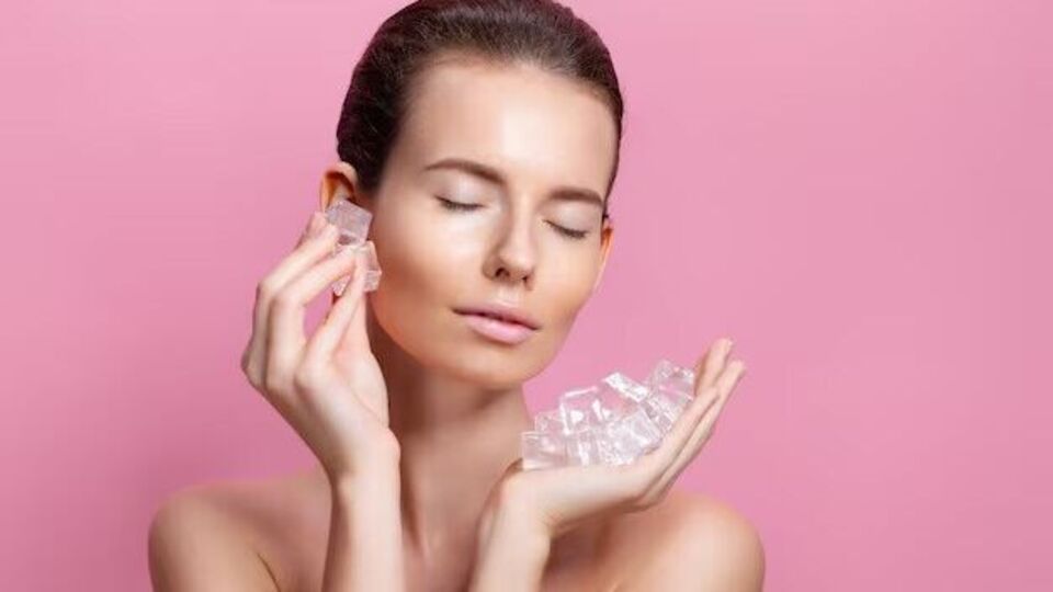 Ice for Skin: प्रभावी ब्युटी हॅक आहे चेहऱ्यावर बर्फ लावणे, या ५ ...
