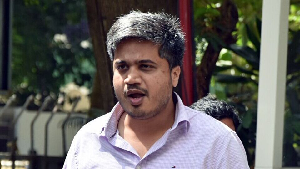 MLA Rohit Pawar : रोहित पवारांचं फेसबुक अकाऊंट झाले हॅक, प्रोफाईल बदलत ठेवले सिया राजपूतचे नाव