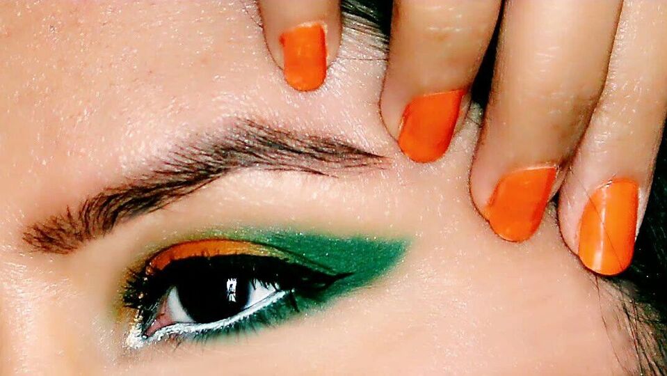Republic Day Makeup: प्रजासत्ताक दिनी देशभक्तीच्या रंगात रंगत 'असा' करा ...