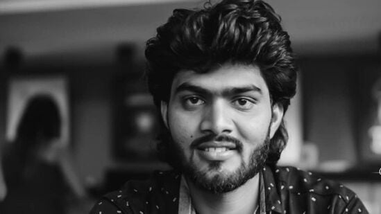 Vinod kumawat: लग्नाचं आमिष दाखवून लैंगिक अत्याचार; ‘झुमकावाली पोर’ फेम ...