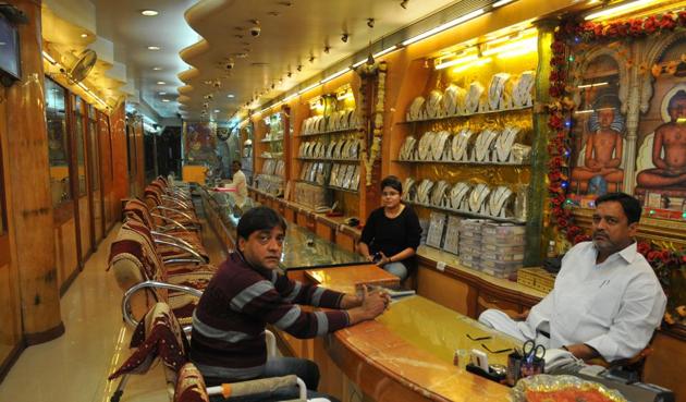Demonetisation: Gold jewellery sales plunge by 80% in Indore ...