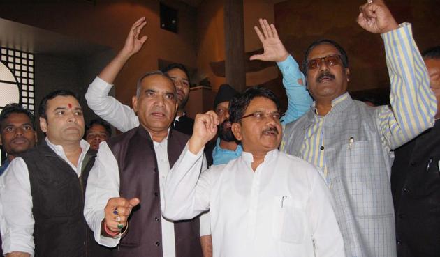 No debate over malnutrition deaths in MP, Cong stages walkout ...