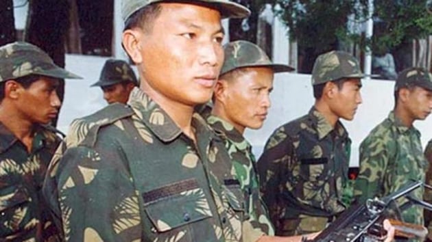 Militants overrun security camp in Manipur, loot 20 guns| India News