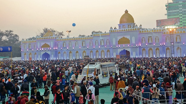 Patna’s tent citiyteeming with pilgrims, lakhs join celebrations ...